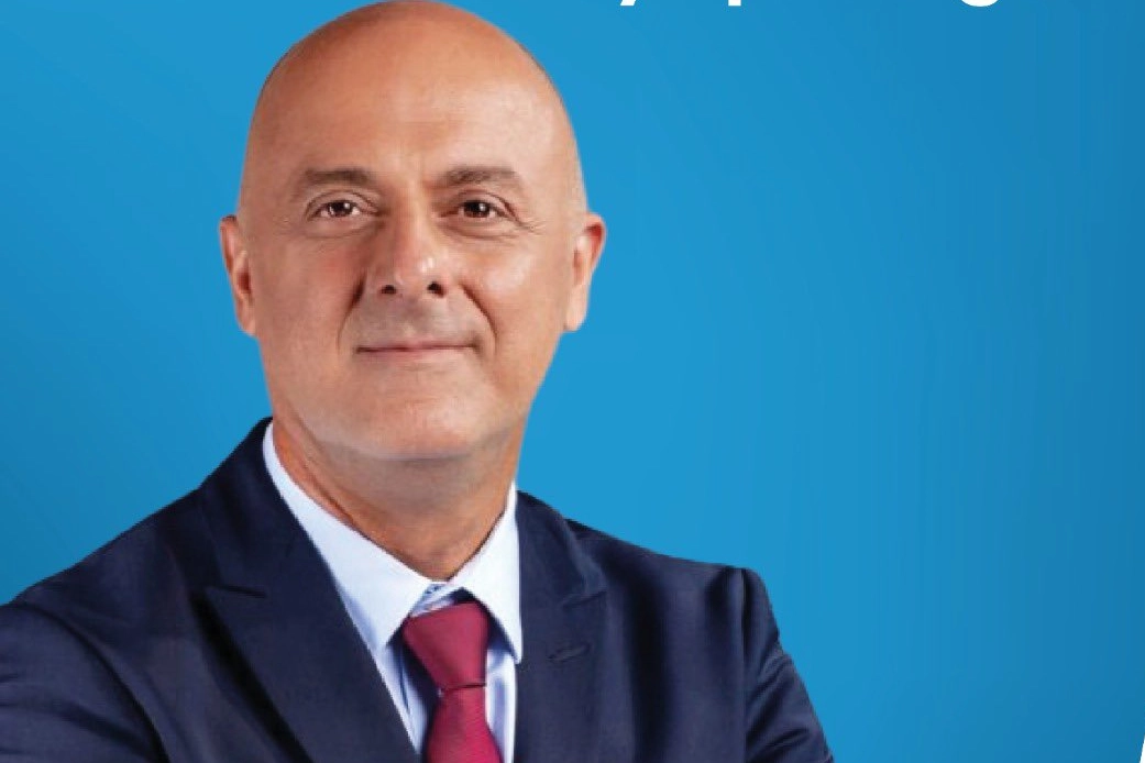 Özlale de İYİ Parti'den istifa etti! Özlale de İYİ Parti'den istifa etti!